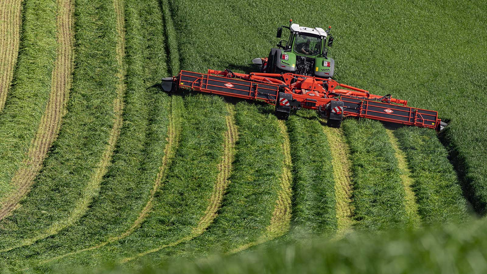 Trailed Triple Mower Conditioners | KUHN