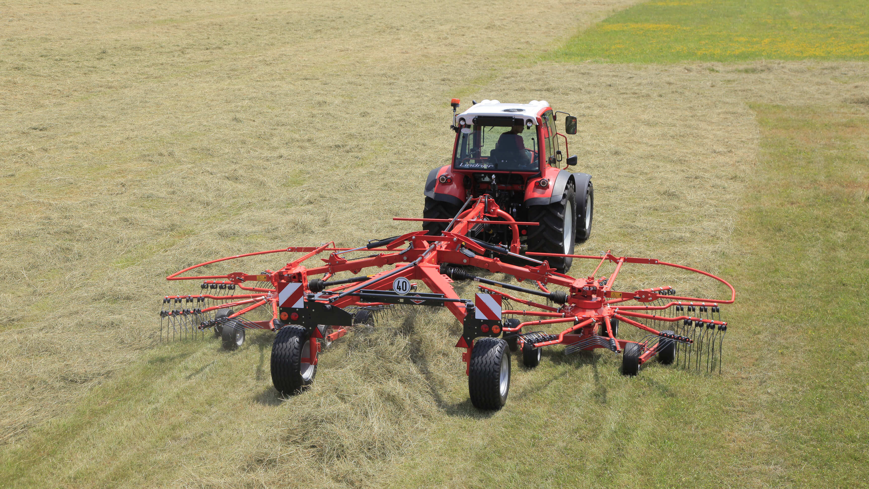 Twin-rotor rakes GA 1001 | KUHN