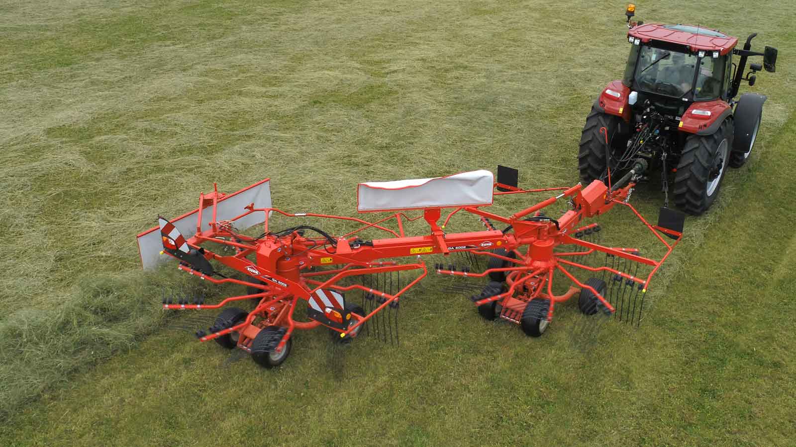 Twin-rotor rakes GA 1002 | KUHN