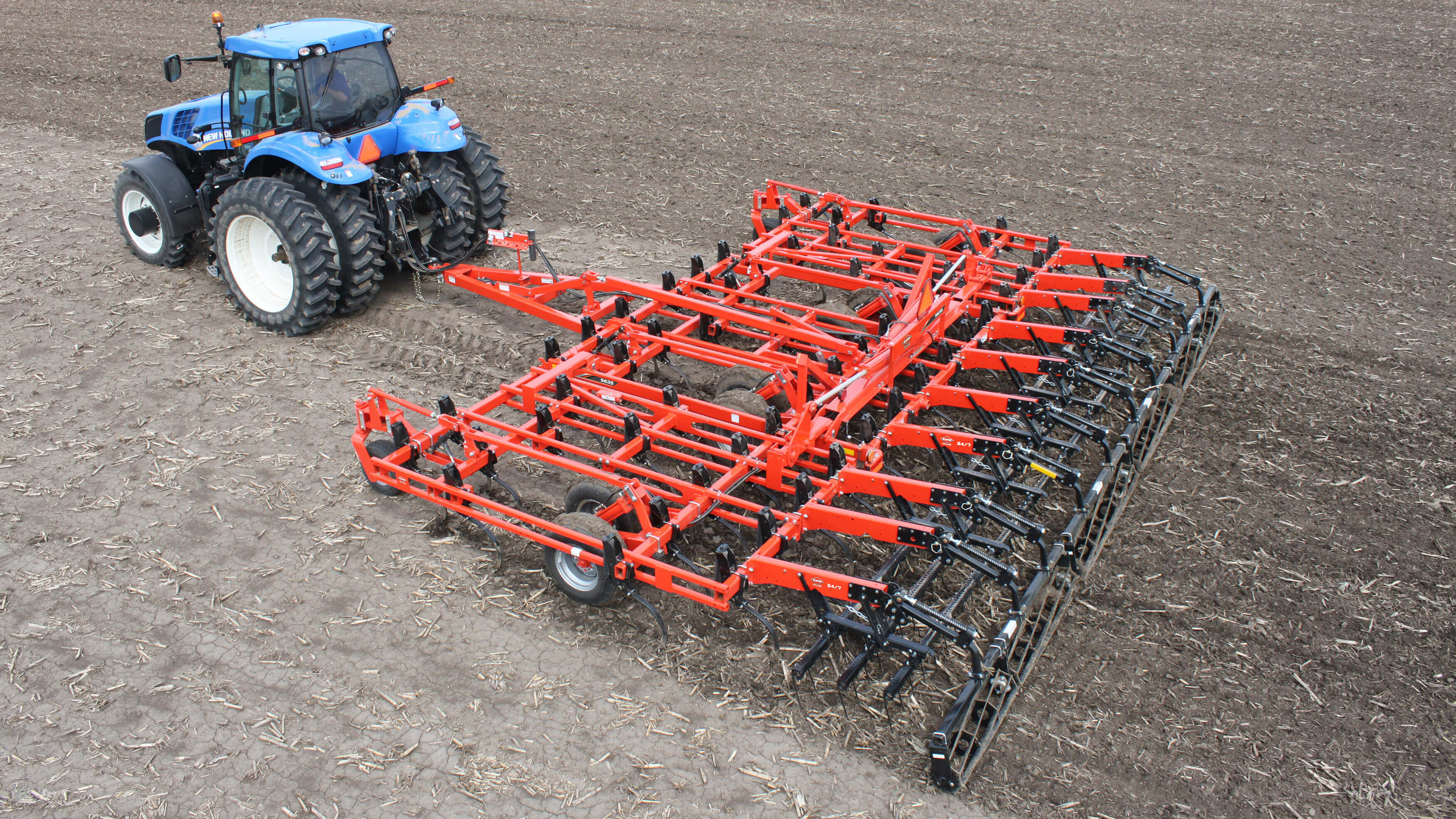5635 Field Cultivator | KUHN