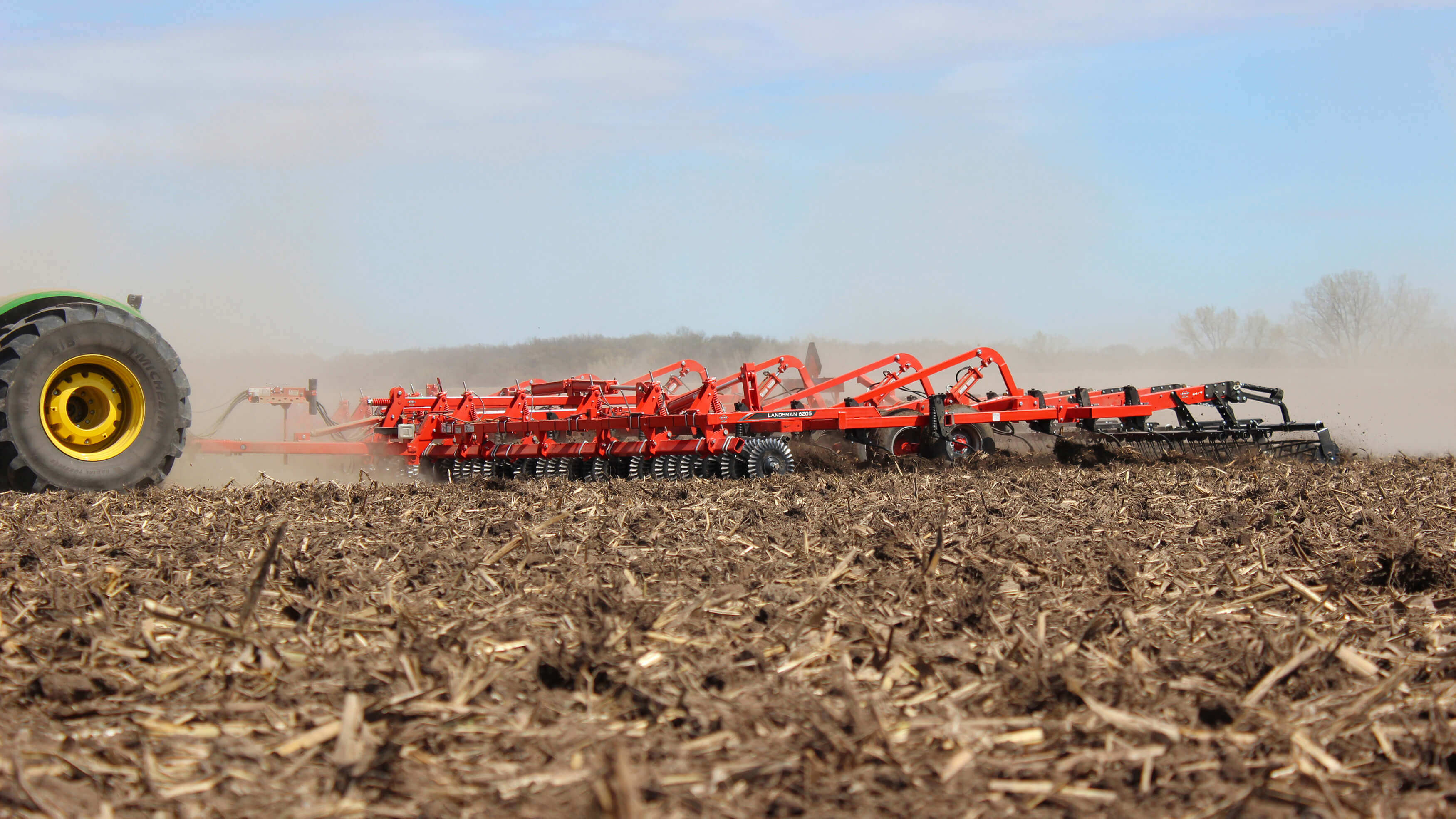 Shallow disc-tine cultivator LANDSMAN 6205 | KUHN
