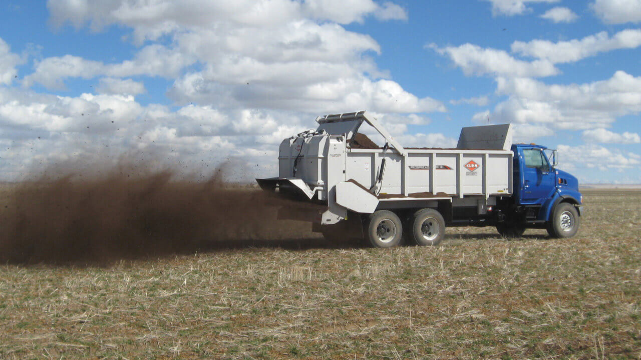 PSC 100 Series ProSpread Commercial Box Spreaders | KUHN